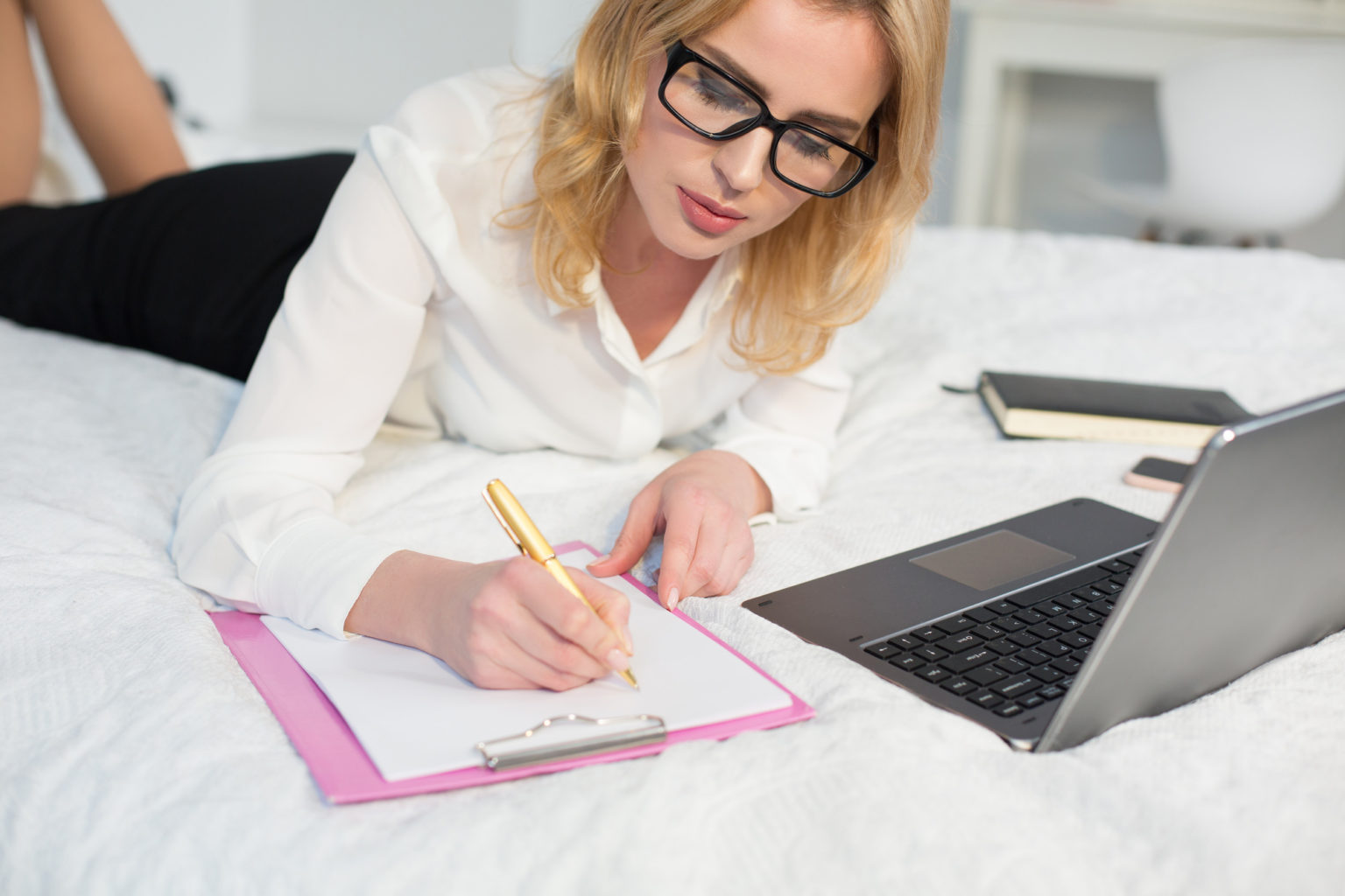 The Do’s and Don’ts of Hiring a Freelancer - FreeUp